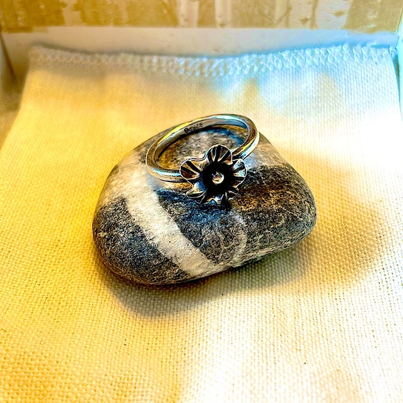 Sundance | Jewelry | Sundance Flower Ring | Poshmark